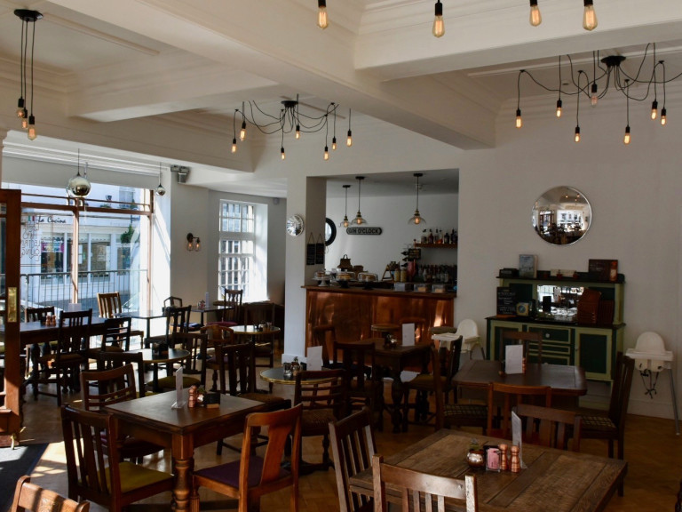 Our Top 20 Local Restaurants for Every Foodie - Boutique Luxe