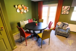 Queens Quarters - Boutique Luxe